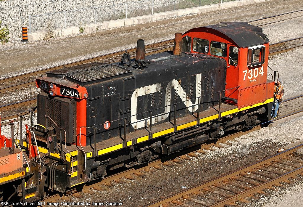 CN 7304